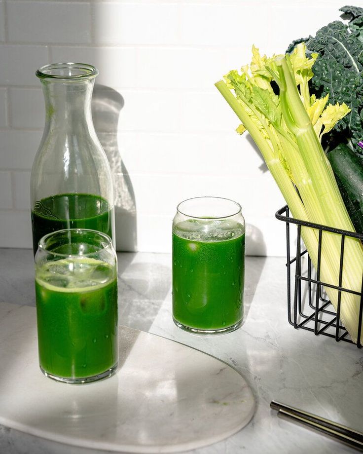 "PLAY WITH YOUR FOOD" EP. 2: GREEN JUICE & RUNNING PLAYLIST – CLOAK AND ...